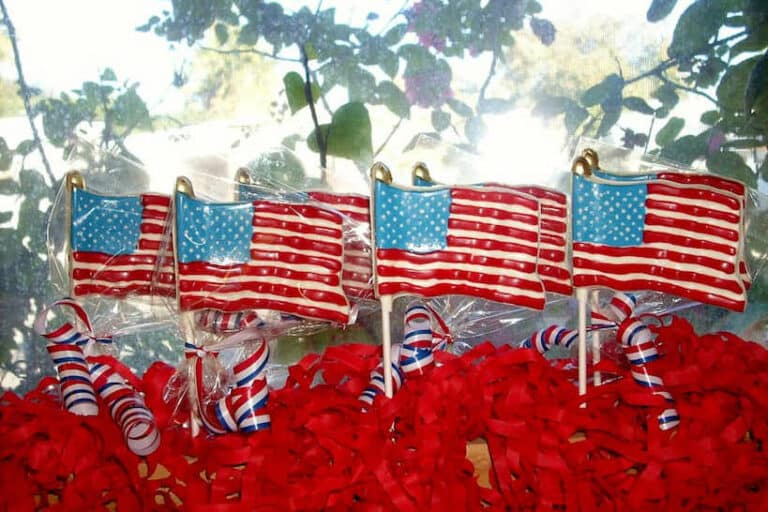 The 9 Best American Snacks Box To Satisfy Your Cravings